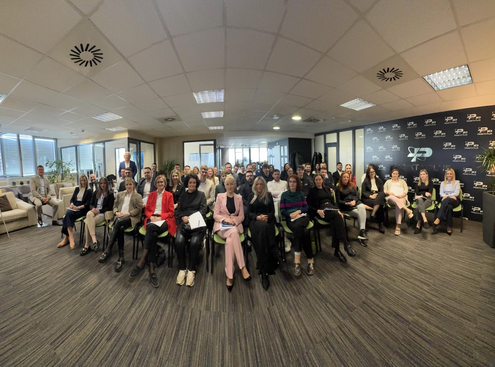 Priložnost za prodajne zvezde! - Proaktiv plus trgovina, storitve in ...